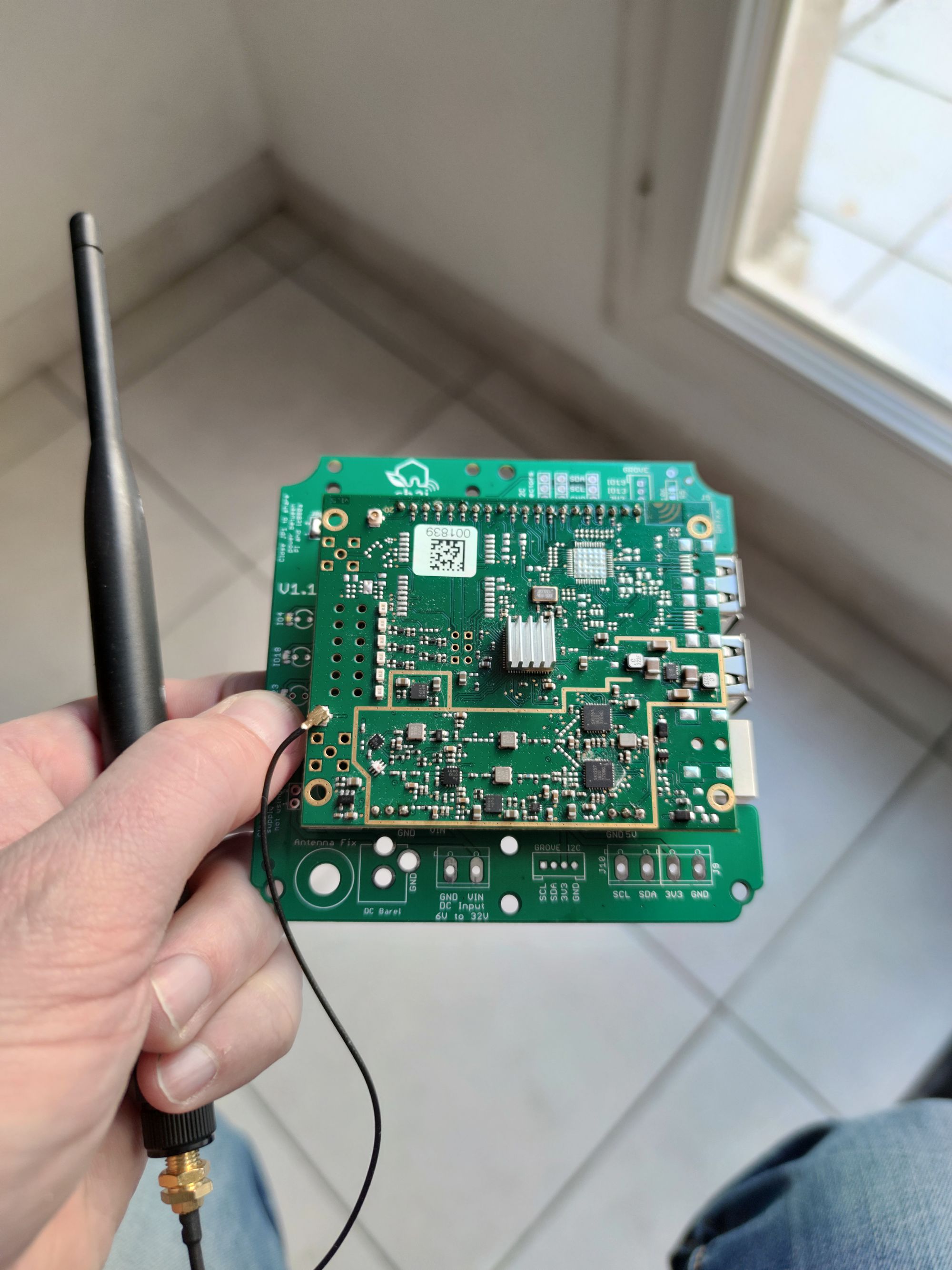 Créer une LoRaWAN Basic Station avec un Rpi & un iC880a